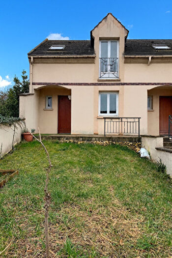 Maison à louer - Chartres, Rechèvres - 2 pièces - 1 chambre