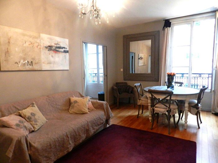 Appartement à louer - Palais Royal, Paris er arrondissement - 2 pièces - 2 chambres