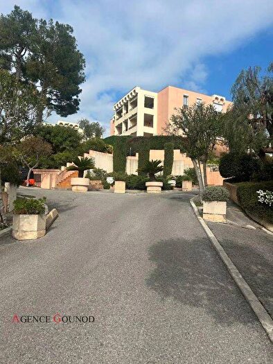 Appartement à louer - Nice - 4 pièces - 3 chambres