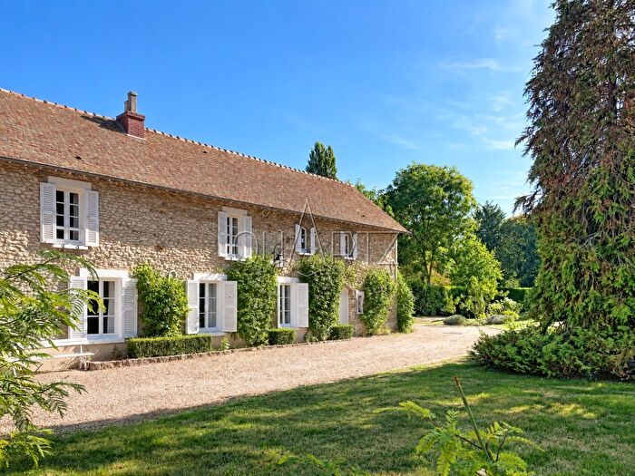 Houdan : Maison 11 pièces à vendre