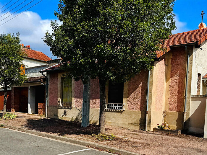 Maison à vendre - Varennes-Vauzelles - 10 pièces - 5 chambres
