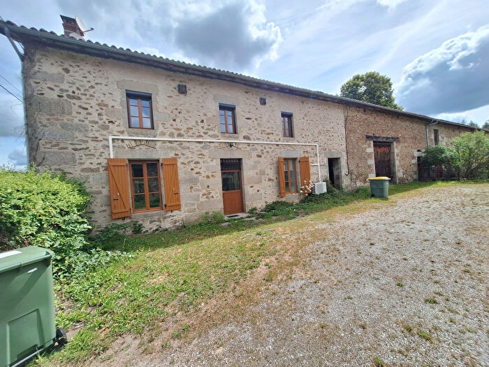 Saint-Priest-Taurion - Maison 7 pièces à louer