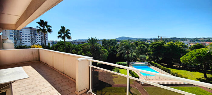 Appartement à vendre - Antibes, Rastines, Super Antibes, Laval, La Fontonne - 3 pièces - 2 chambres