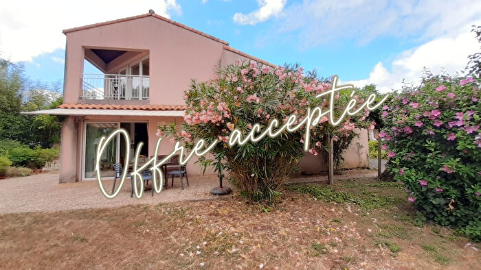 Maison à vendre - Sainte-Ouenne - 6 pièces - 4 chambres