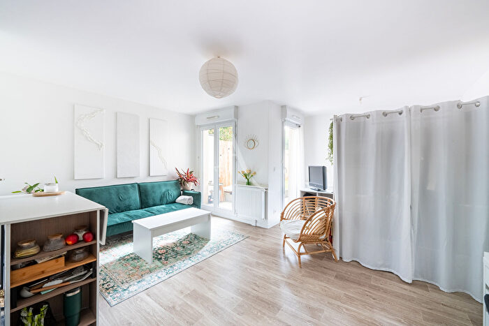 Appartement à vendre - Osny, Val de Viosne, Gare - 1 pièce