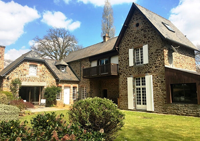 Maison à vendre - Fougères, Montaubert, Rillé, Saint-Sulpice - 7 pièces - 5 chambres