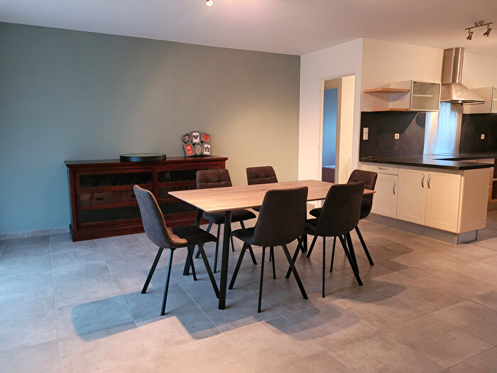 Maison à louer - Artigues-près-Bordeaux - 4 pièces - 2 chambres