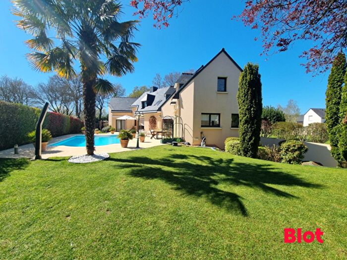 Maison à vendre - Saint-Grégoire - 10 pièces - 6 chambres