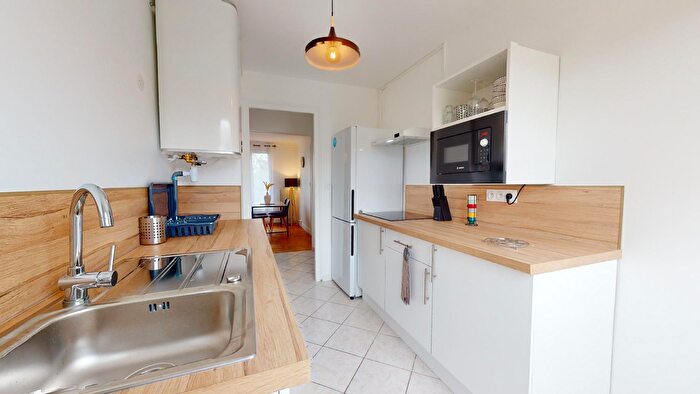 Appartement à louer - Villeurbanne, Buers - 1 pièce - 1 chambre