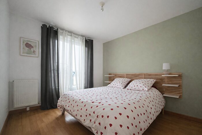 Appartement à vendre - Noisy-le-Grand, Centre-ville - 2 pièces - 1 chambre