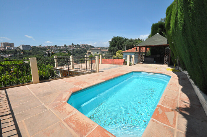 Maison 5 pièces à Nice, Madeleine, à vendre