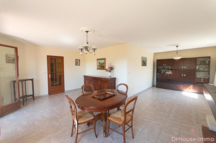 Saint-Sylvestre-sur-Lot : Maison 5 pièces à vendre
