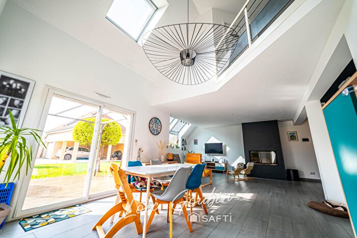 Maison à vendre - Saint-Martin-de-Fontenay - 8 pièces - 6 chambres