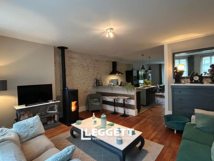 Maison à vendre - Chalais - 6 pièces - 3 chambres