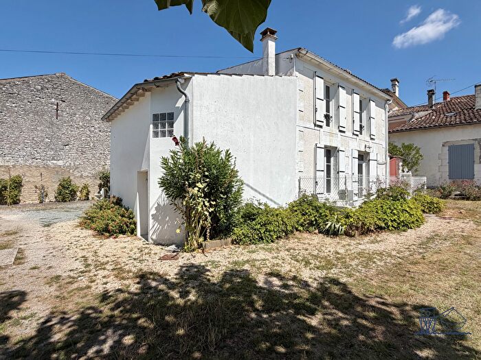 Maison 4 pièces à Saint-Fort-sur-Gironde, à vendre