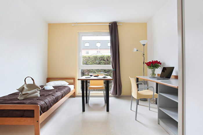 Appartement à louer - Reims, Europe, Chemin Vert - 1 pièce