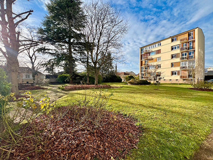 Appartement 4 pièces à vendre à Conflans-Sainte-Honorine, Romagné, Renouveau
