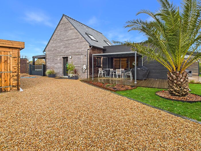 Maison à vendre - Plougasnou - 5 pièces - 4 chambres