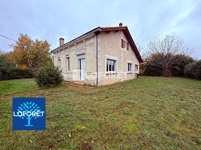 Maison à vendre - Saint-Médard-en-Jalles, Centre-ville - 6 pièces - 4 chambres