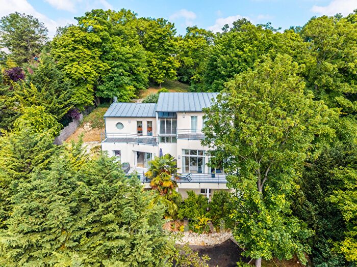 Maison à vendre - Chatou - 9 pièces - 4 chambres