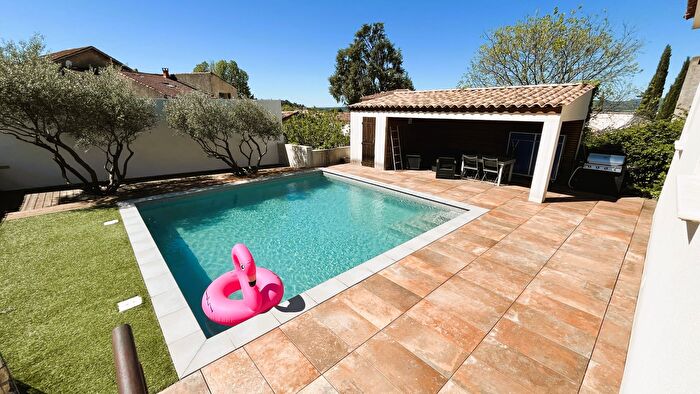 Maison 5 pièces à Le Pouget, à vendre