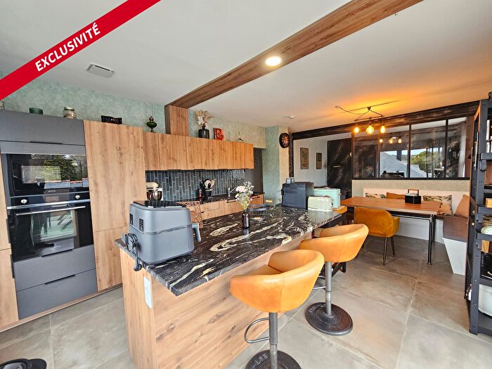 Maison à vendre - Souzay-Champigny - 6 pièces - 3 chambres