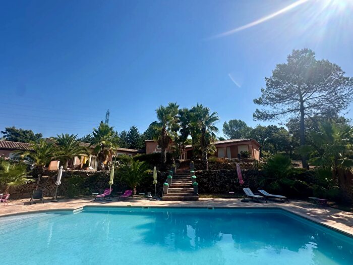 Maison à vendre - Roquebrune-sur-Argens, La Bouverie - 4 pièces - 2 chambres