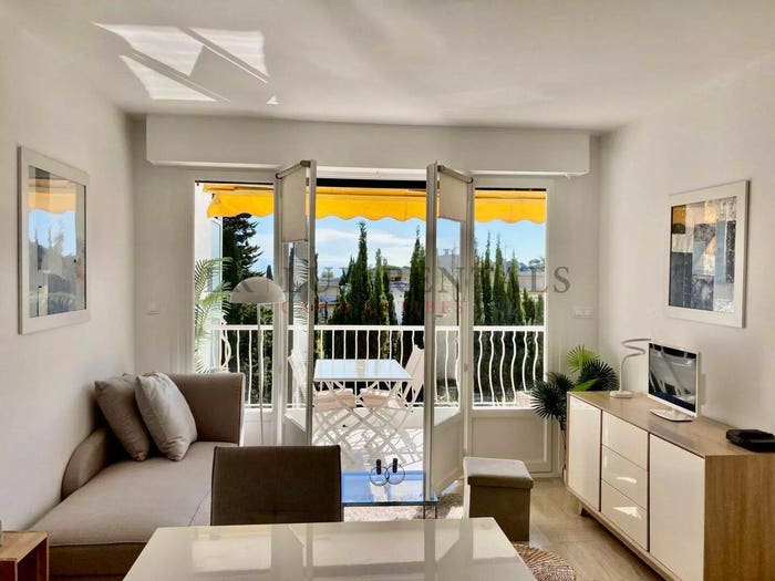 Appartement 2 pièces à louer à Juan-les-Pins, Antibes