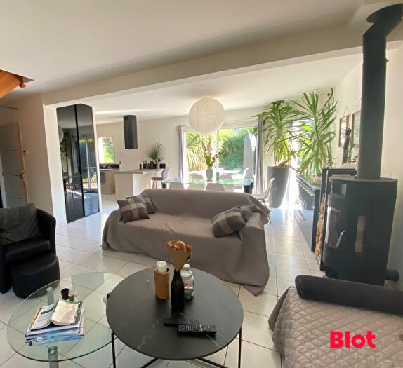 Maison à vendre - Gévezé - 7 pièces - 5 chambres