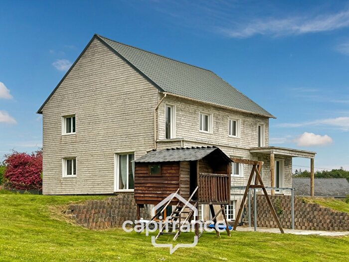 Maison 6 pièces à Le Sourn, à vendre