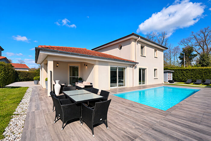 Maison à vendre - Riorges - 7 pièces - 3 chambres