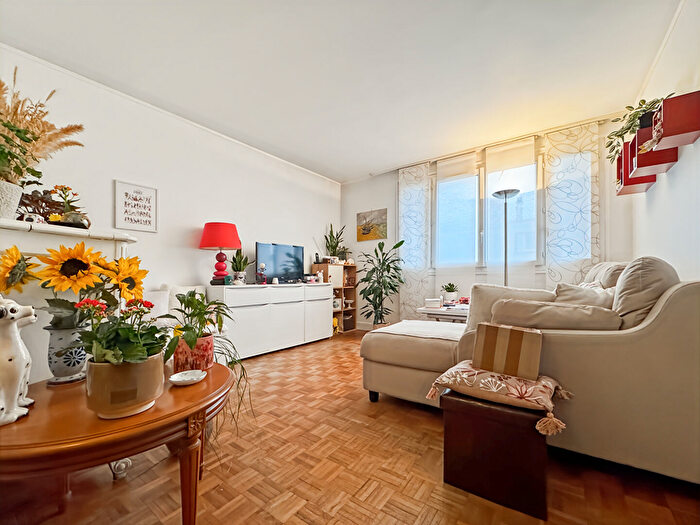 Appartement à vendre - Rosny-sous-Bois, Les Boutours - 2 pièces - 1 chambre