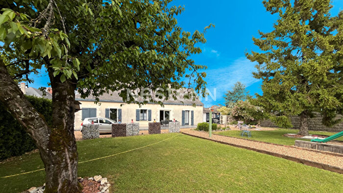 Maison à vendre - Noyant - 6 pièces - 4 chambres