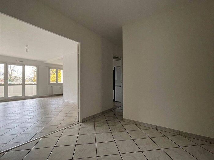 Appartement 4 pièces à louer à Saint-Max