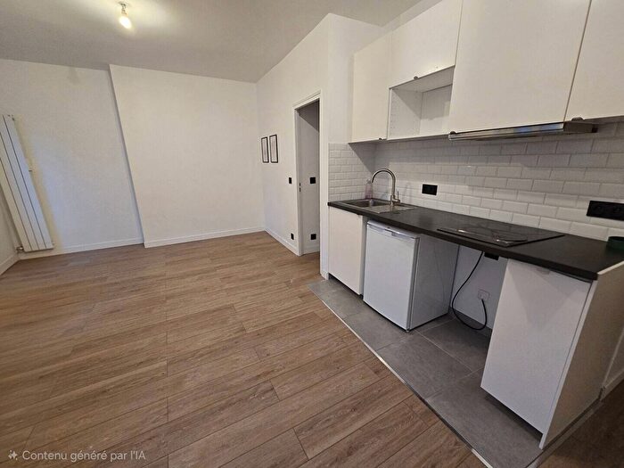 Appartement à louer - Centre Ville-Cathédrale-Marché-Grande Île-Clos Godet, Meaux - 2 pièces - 1 chambre