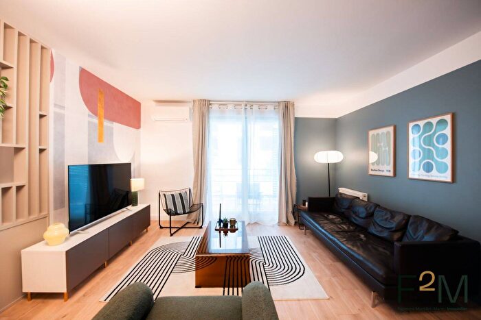 Appartement à louer - Lyon ème arrondissement - 3 pièces - 2 chambres