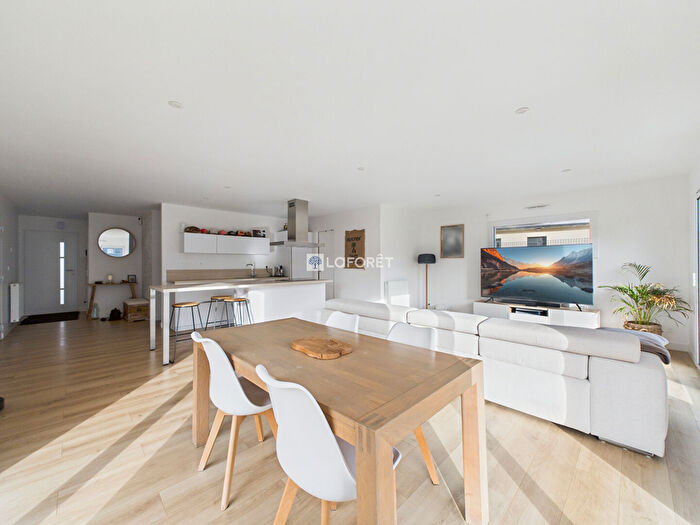 Maison à vendre - Plomeur - 4 pièces - 3 chambres