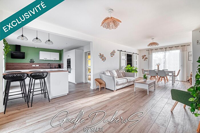 Maison à vendre - Tiercé - 8 pièces - 6 chambres