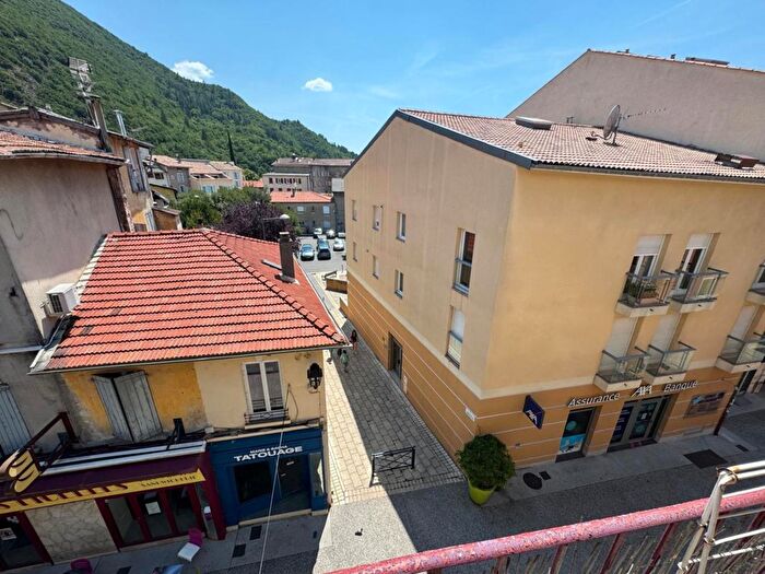 Appartement 3 pièces à Digne-les-Bains, Centre-ville, Bourg, à vendre