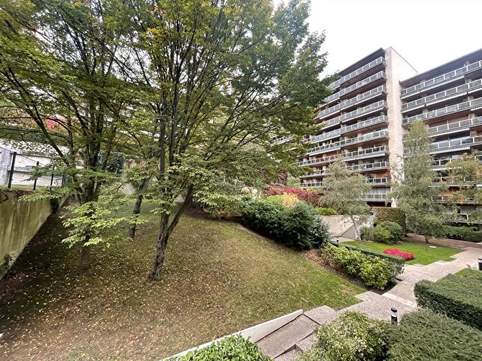 Appartement à vendre - Saint-Cloud, Centre-ville - 1 pièce