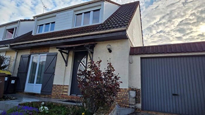 Maison à louer - Saint-Germain-sur-Morin - 5 pièces - 3 chambres