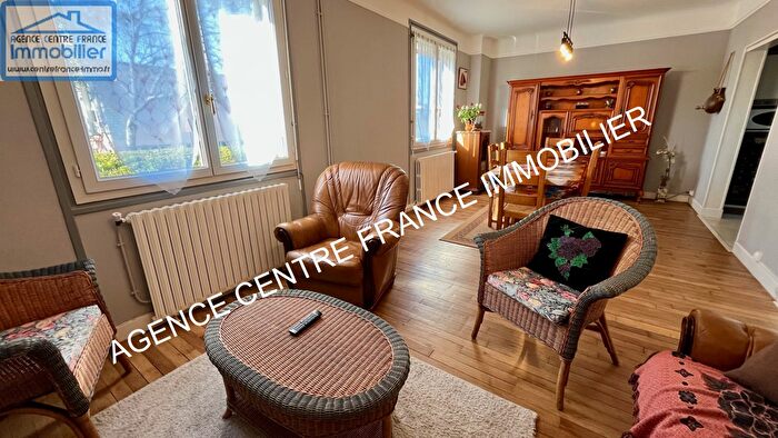 Maison à vendre - Bourges, Aéroport, Vauvert, Pierrelay, Pissevieille - 5 pièces - 4 chambres