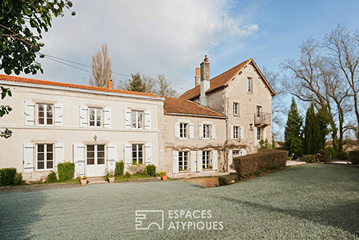 Maison à vendre - Marsais - 13 pièces - 9 chambres