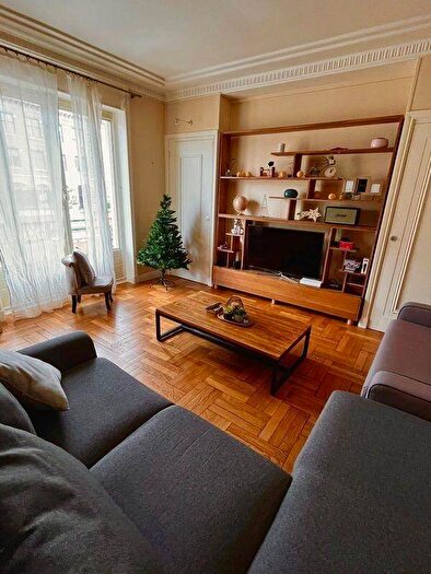 Appartement à louer - Lyon ème arrondissement - 3 pièces - 2 chambres