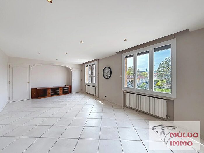 Maison 7 pièces à Oyonnax, Centre-ville, Niermes, Geilles, Croix Rousse, à vendre
