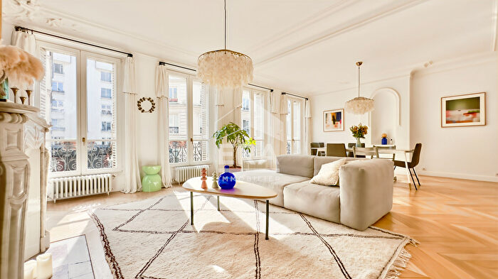 Appartement à vendre - Paris e , Jourdain, Pyrénées - 3 pièces - 2 chambres