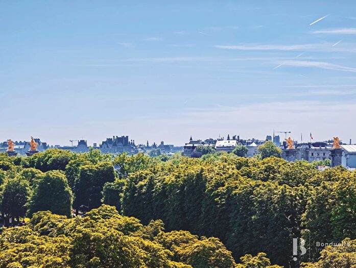 Paris 8ème, Triangle d'Or : Appartement 5 pièces à louer