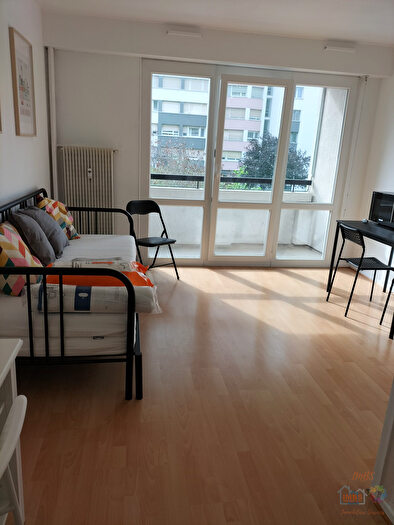 Appartement 1 pièce à Strasbourg, L'Esplanade, Citadelle, à louer