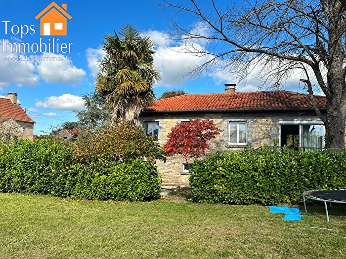 Maison à vendre - Vailhourles - 4 pièces - 3 chambres