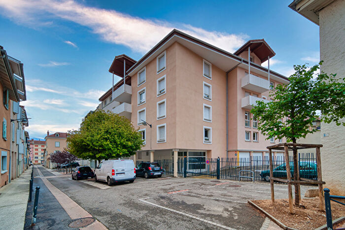 Appartement 4 pièces à vendre à Voiron, Centre-ville, Gare